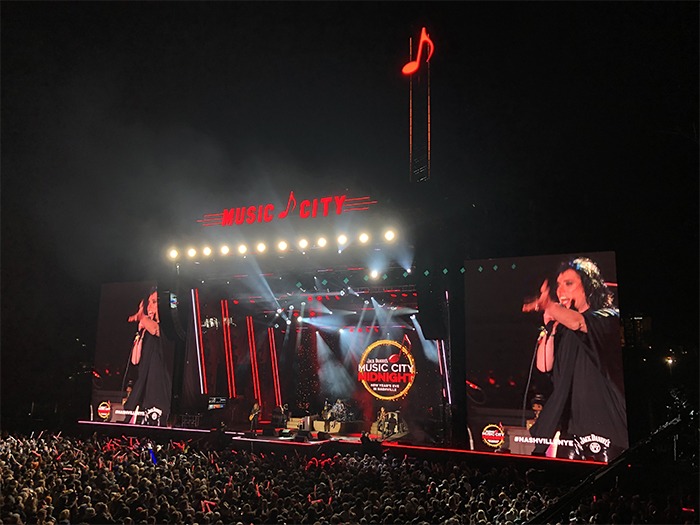 CHAUVET Professional Fixtures Accent Nashville’s Music Note — TPi