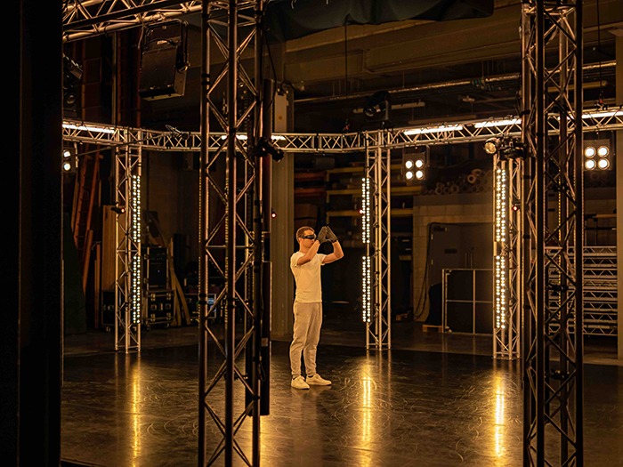 Robert Juliat Dalis 860 Light Scottish Ballet’s Odyssey — TPi