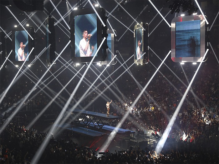 Vari-Lite VL10 BEAMWASH provides creative freedom for Bad Bunny’s ...