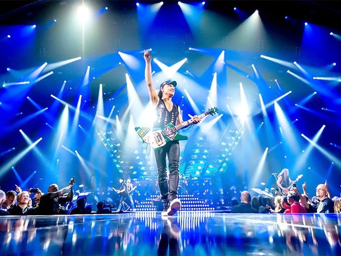 Scorpions' Rock Believer tour uses PROLIGHTS ArenaCob 4FC — TPi