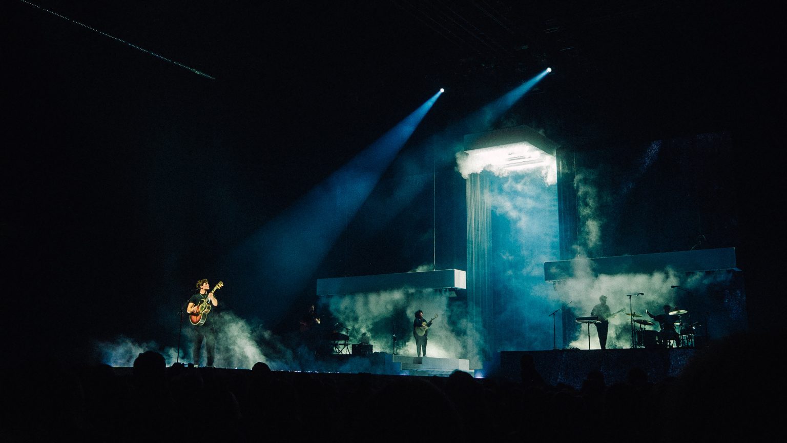 ST. ROBO and GLP help create 'immersive world' for Wincent Weiss’s ...